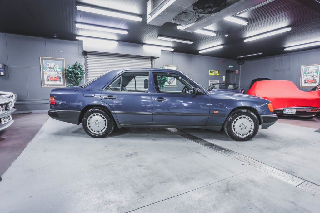 Mercedes W124 300E - Deane Motors