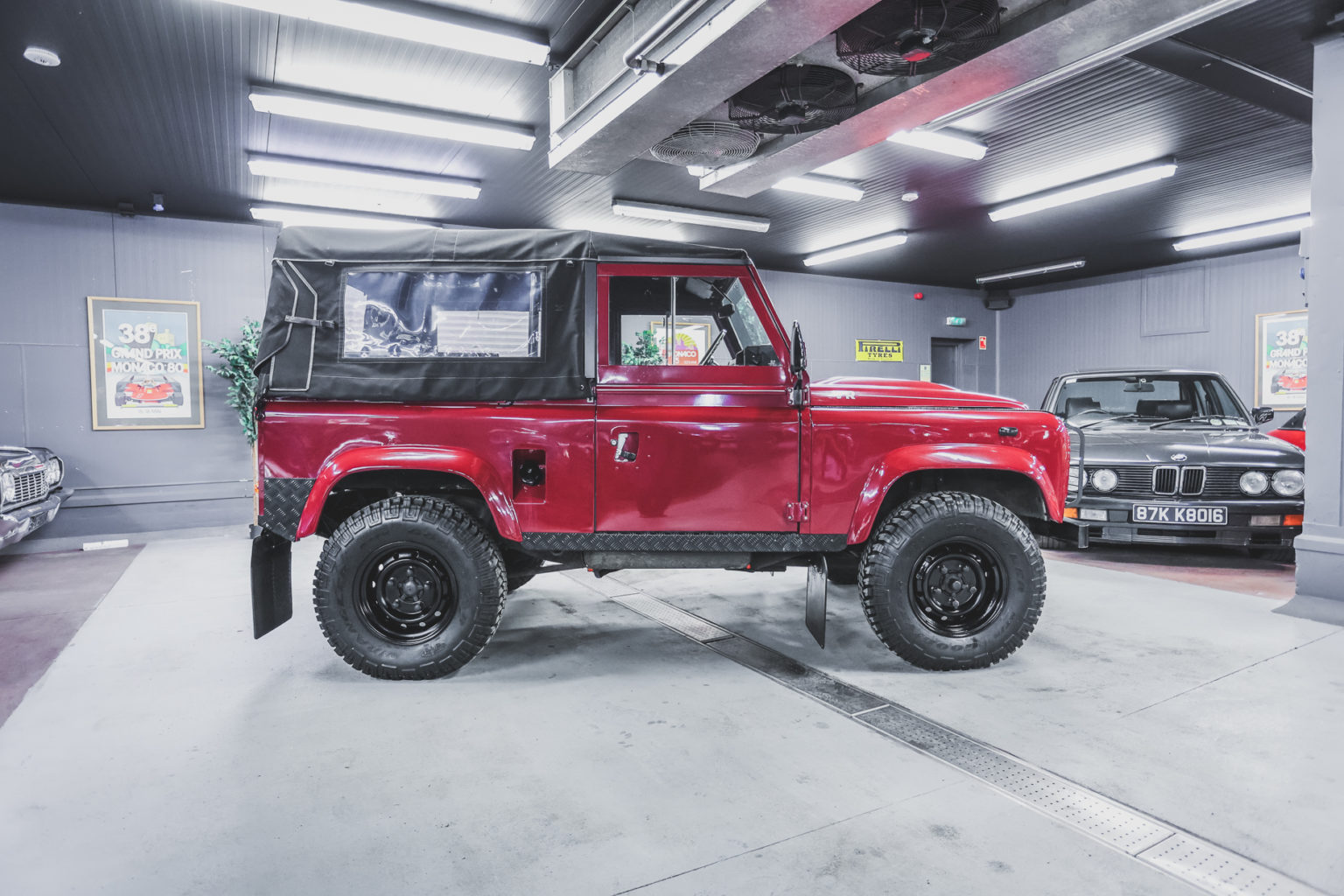 Land Rover Defender 90 V8 - Deane Motors